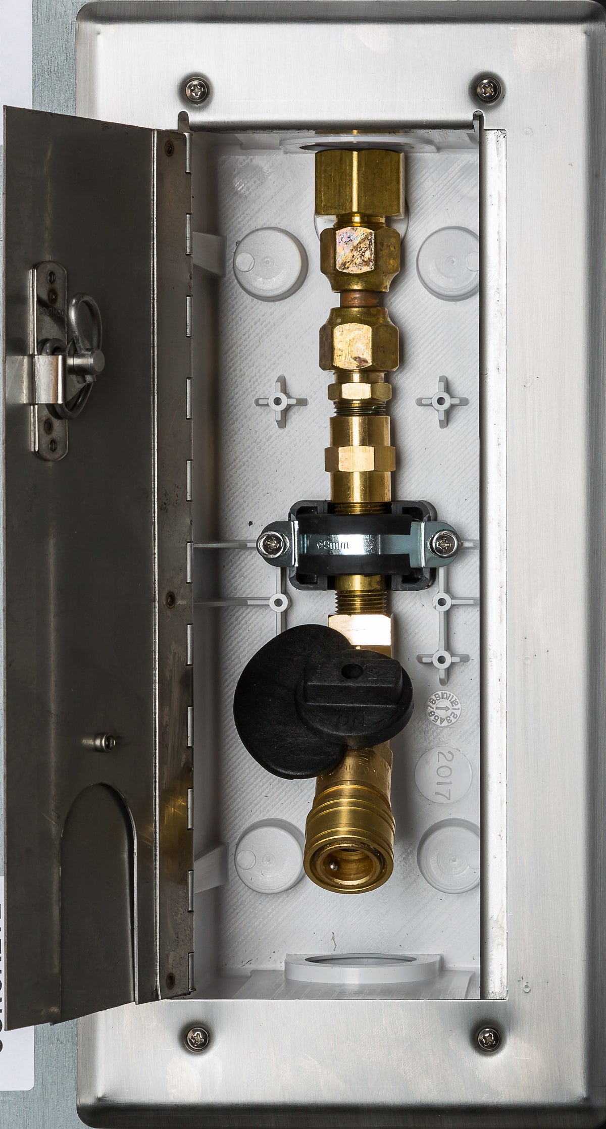 Burnaby Manufacturing Versatile Gas Plug Concrete Deck Box — Western ...